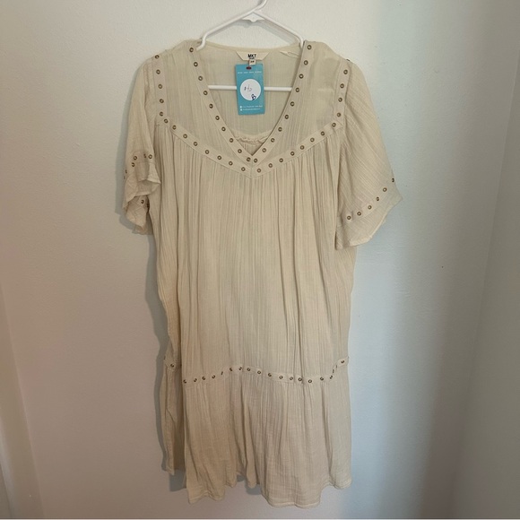MKT Studio | Dresses | Tan Pleated Embellished Short Sleeve Tunic ...